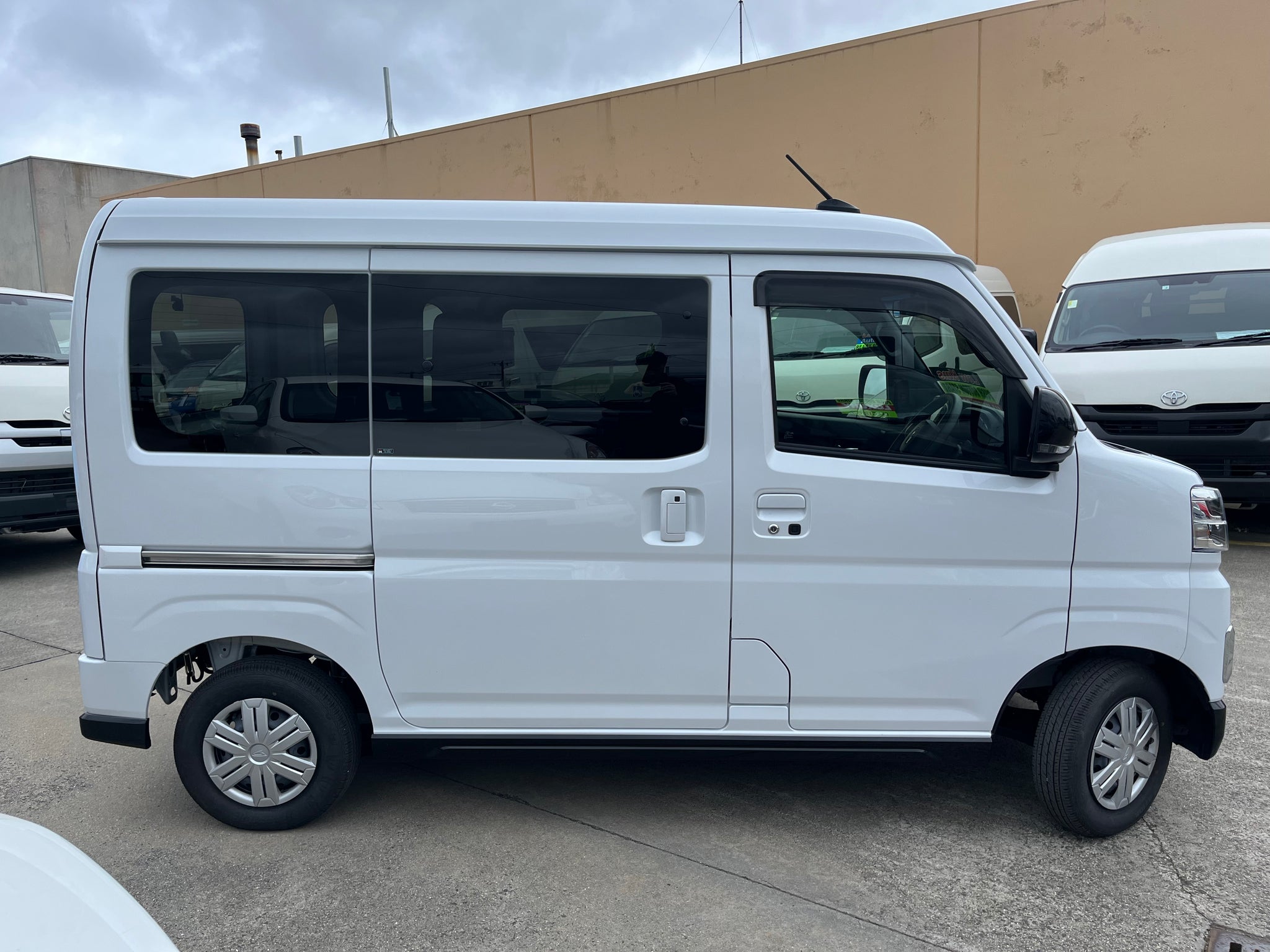 Street Legal Japanese Mini Trucks and Vans — Minitrucks.net