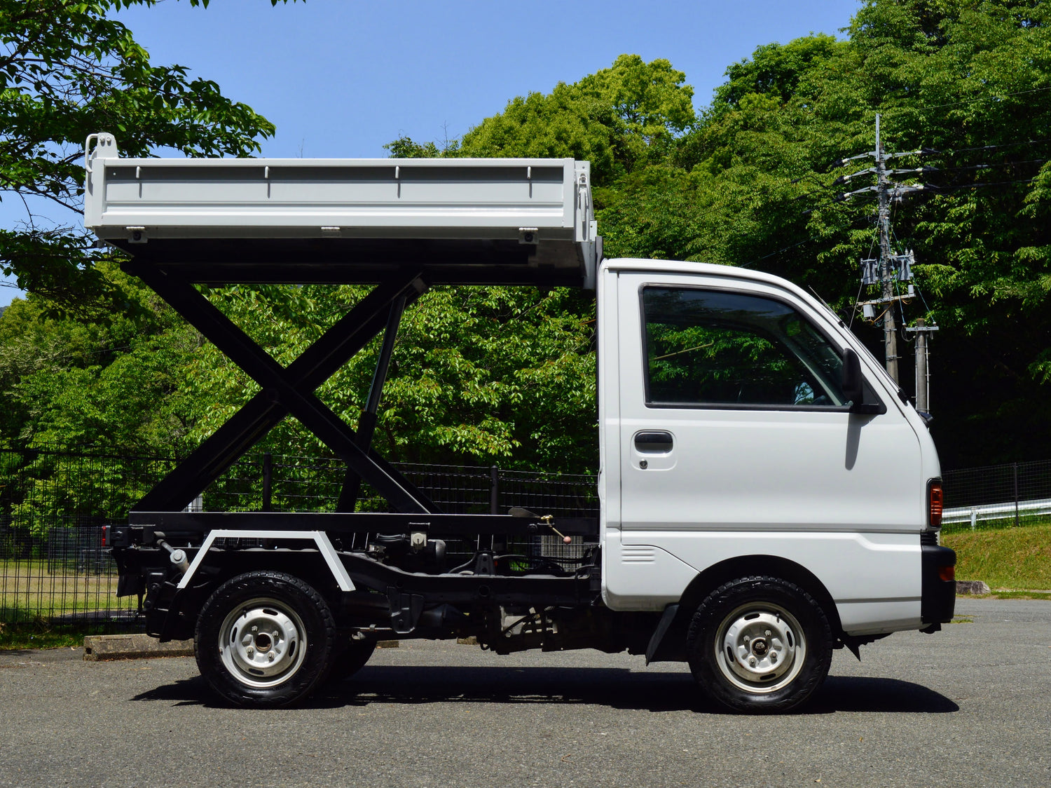 Scissor Lift Mini Trucks – Minitrucks.net